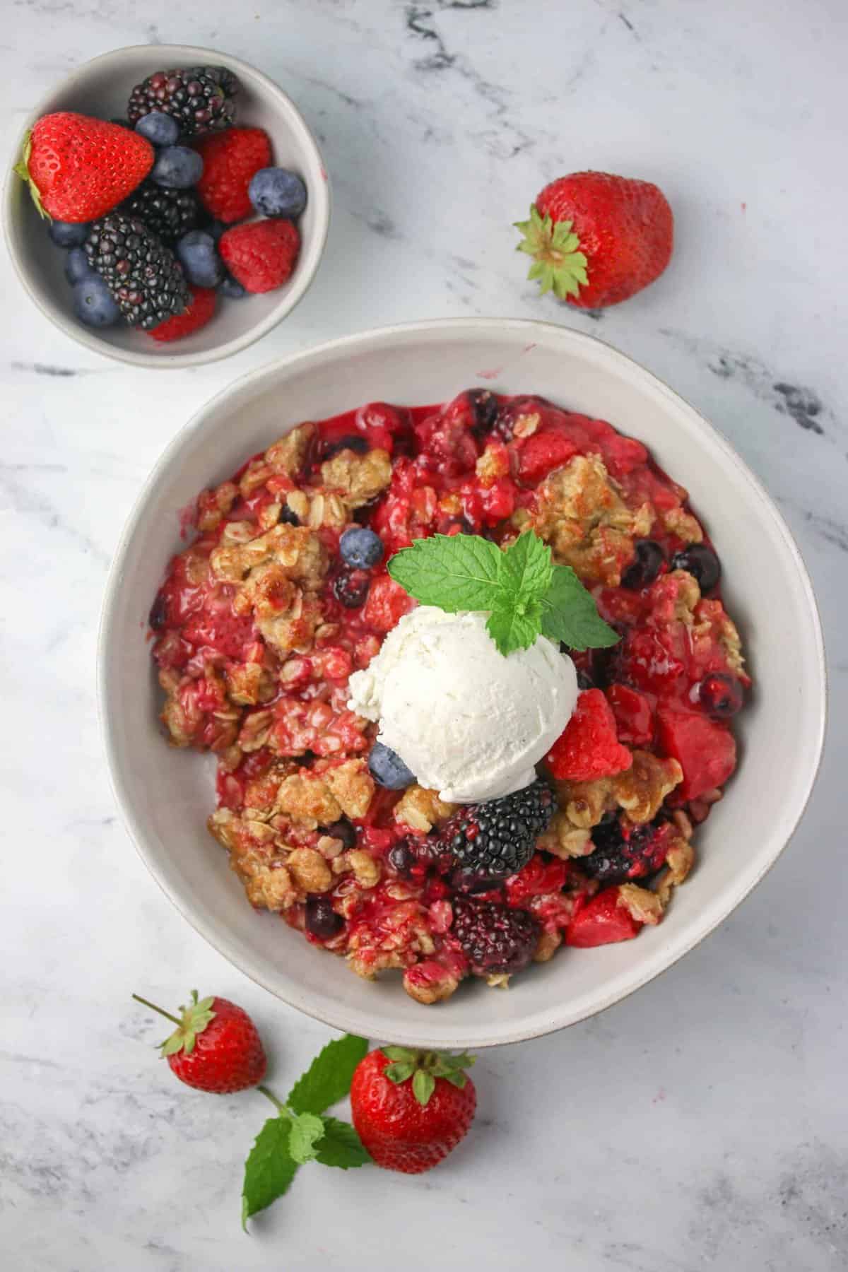 Easy Mixed Berry Crisp (Fresh or Frozen Berries)