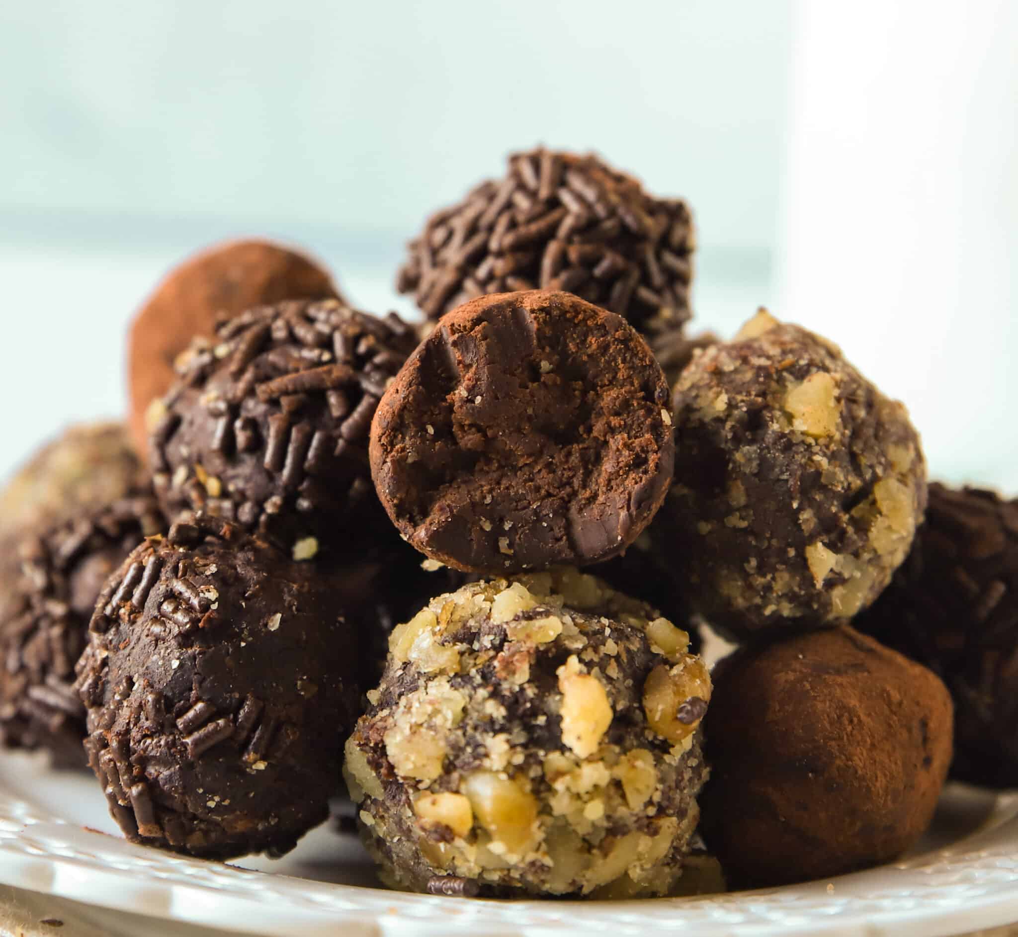 Dark Chocolate Truffles Recipe (Only 3 Ingredients!) - Boston Girl Bakes