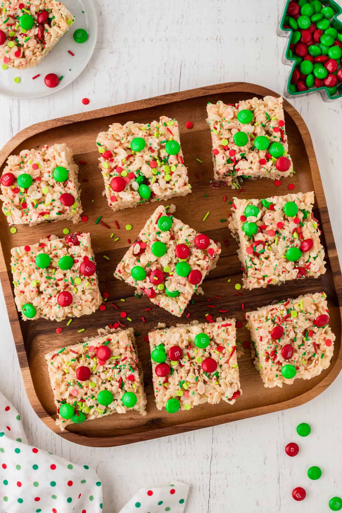 Christmas Rice Krispie Treats (Easy Holiday Treat!)