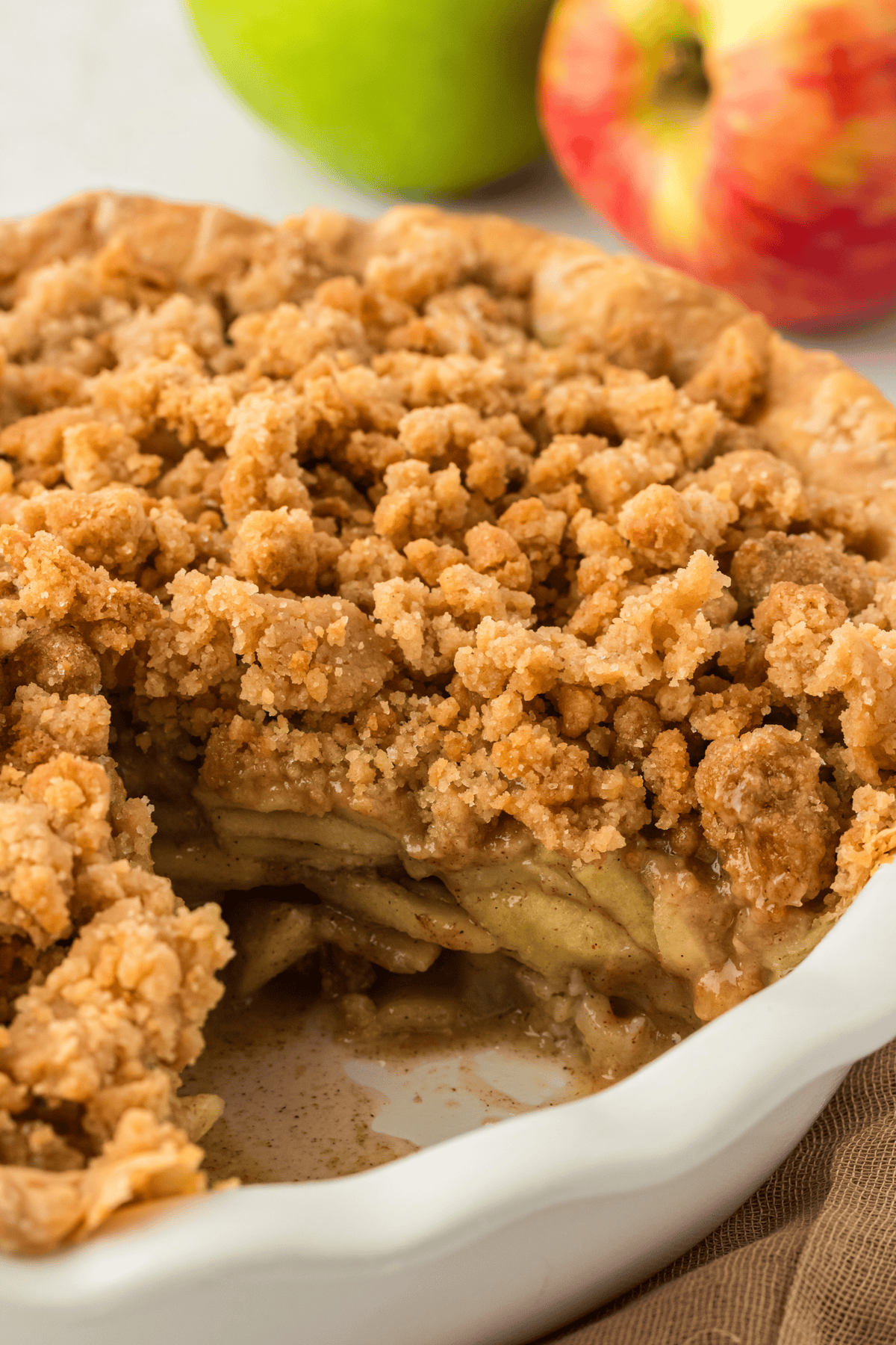 Best Dutch Apple Pie Recipe (classic crumb topping!)