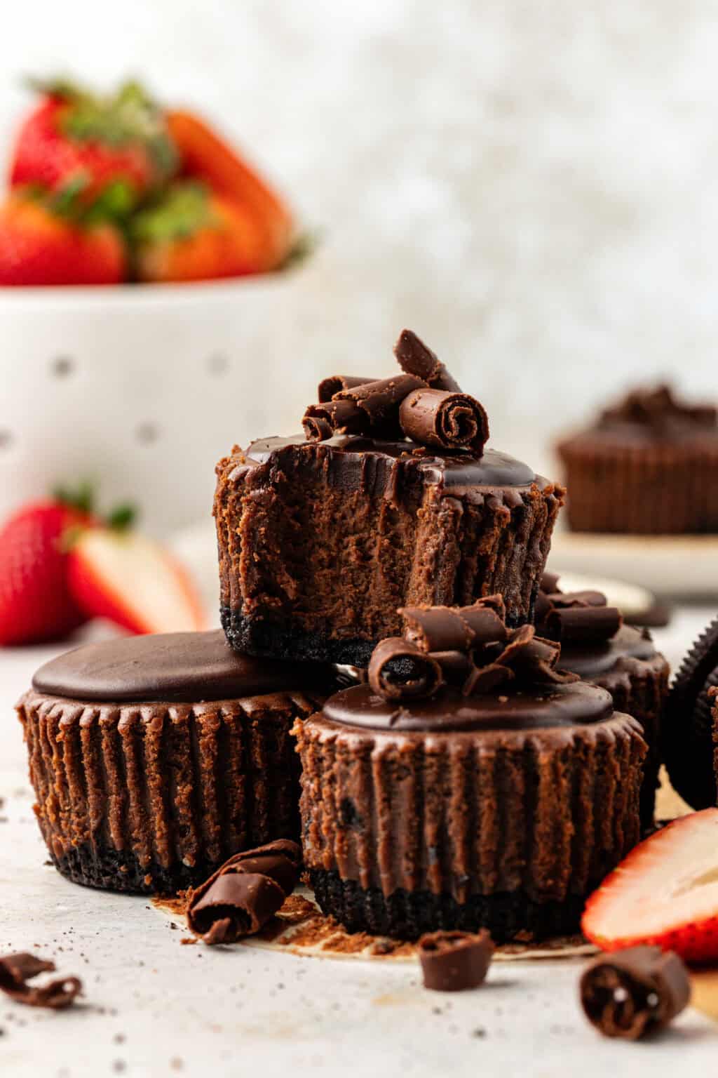 Easy Mini Chocolate Cheesecakes (Made In Muffin Pan!)