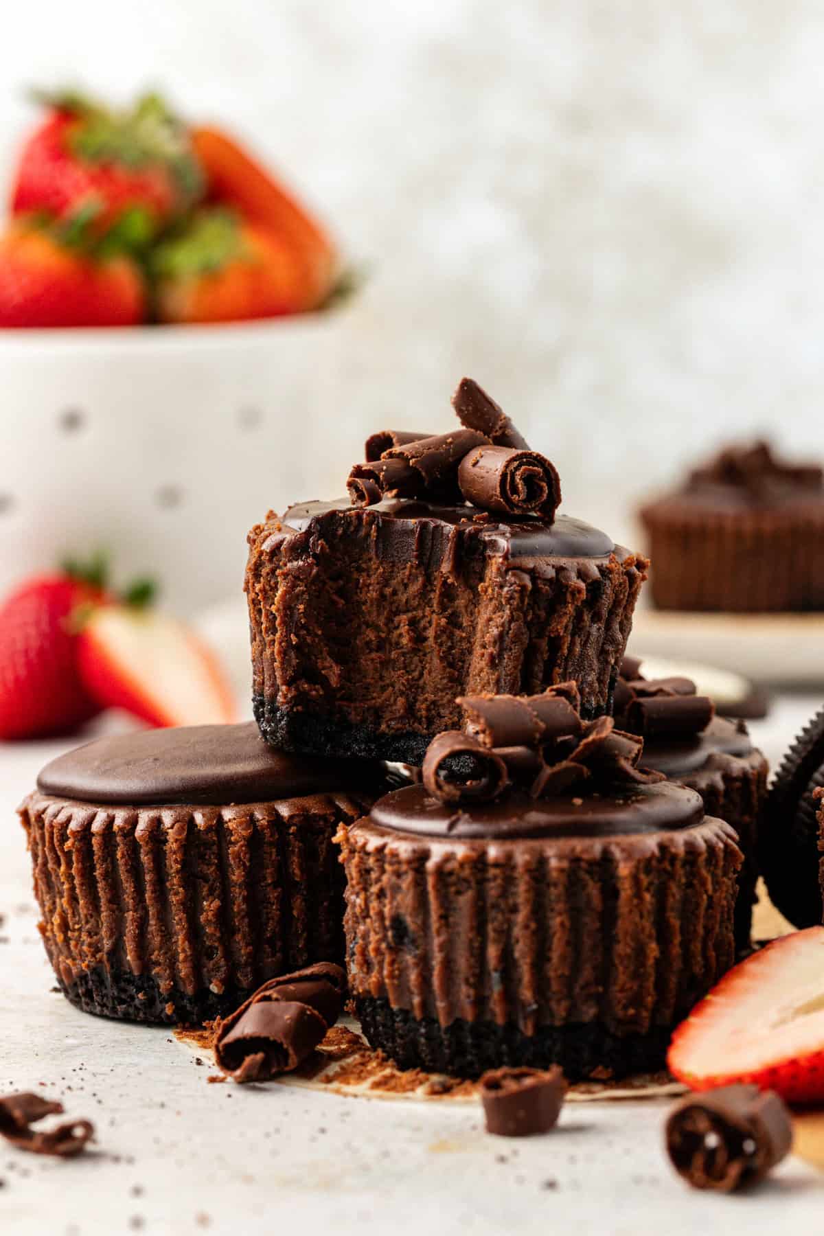 Easy Mini Chocolate Cheesecakes (Made In Muffin Pan!)