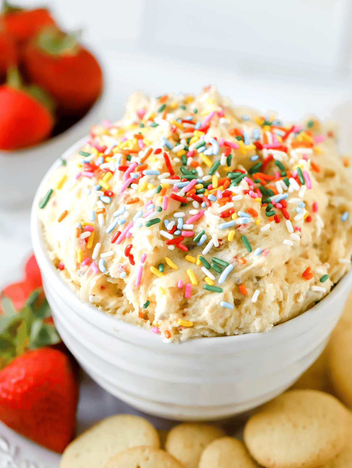 Funfetti Cake Batter Dip (No Bake!)