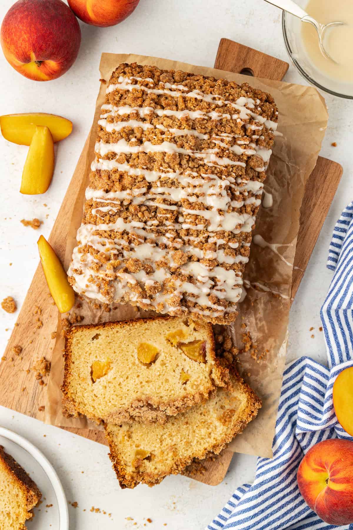 Easy Peach Bread Recipe (with streusel topping!)