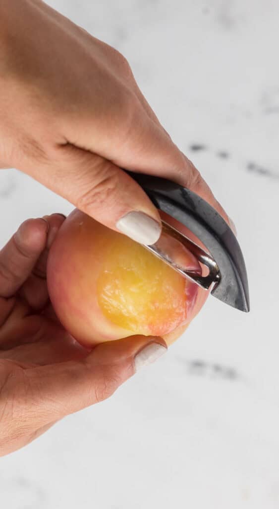 How To Peel Peaches (The Easy Way!)