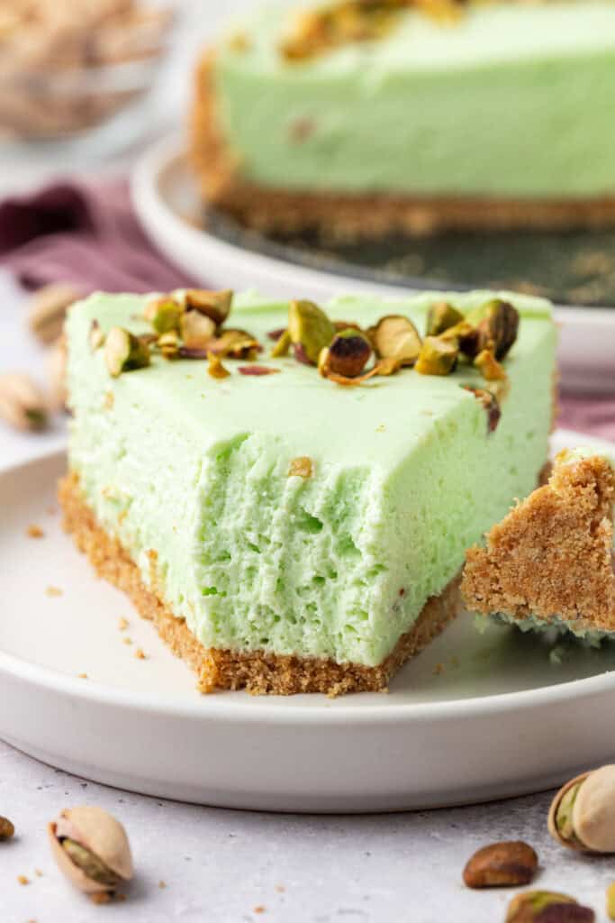 Easy No Bake Pistachio Cheesecake Recipe