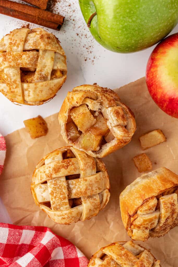 Easy Mini Apple Pies Recipe (Baked In A Muffin Tin!)